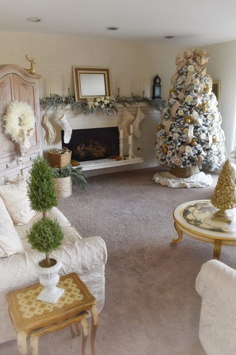 Christmas at Hidden Bluff 2021 ⋆ SomeTyme Place