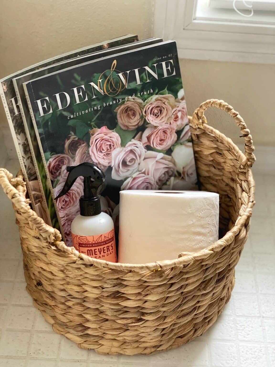 How to Style Baskets in Home Decor ⋆ SomeTyme Place