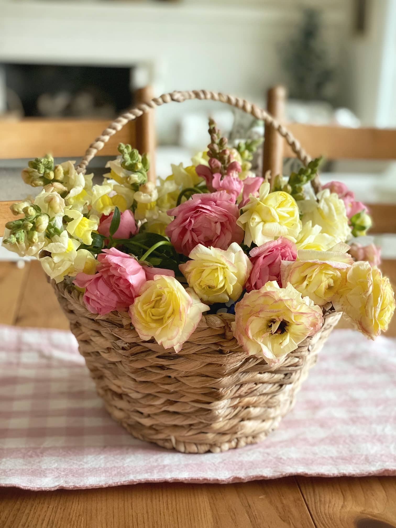 How to Style Baskets in Home Decor ⋆ SomeTyme Place