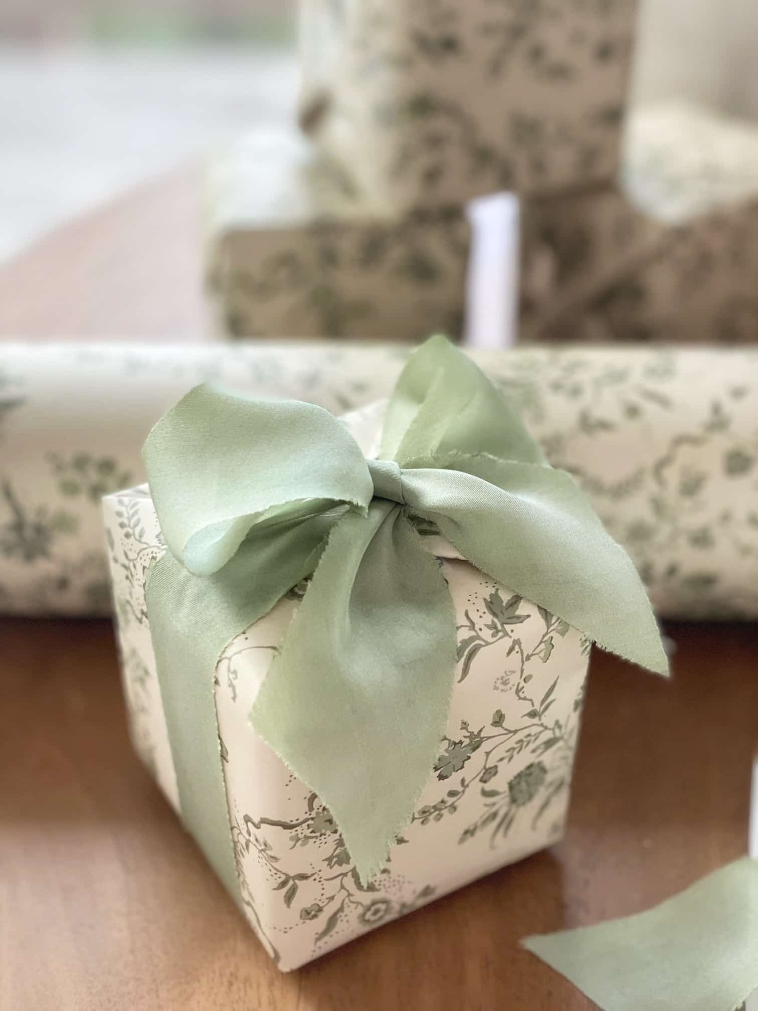 Homemade Gift Box Ornaments ⋆ SomeTyme Place